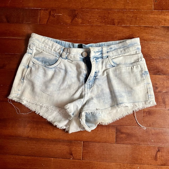 Divided | Shorts | Divided Sz 6 Cutoff Jeans Shorts | Poshmark